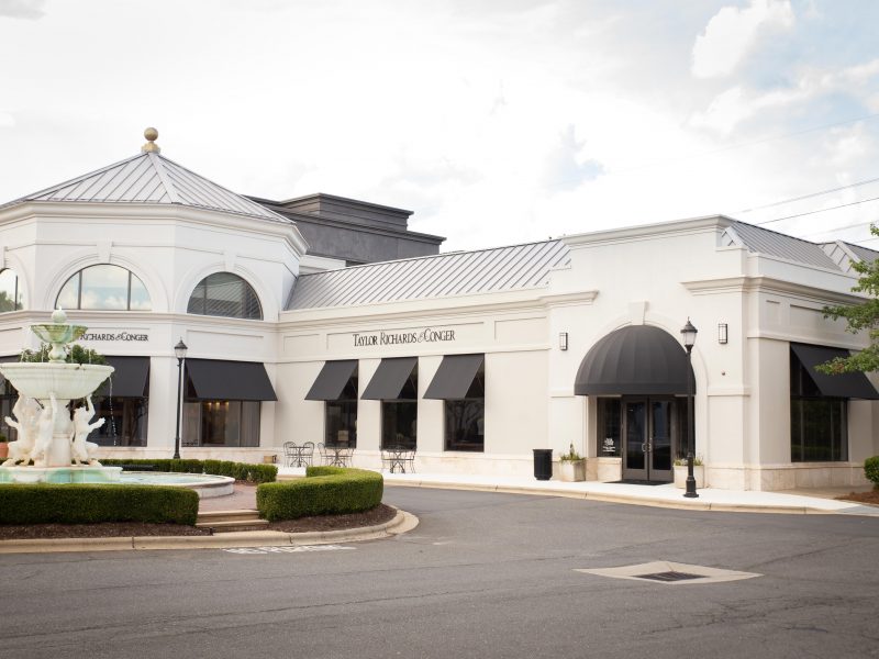 Behind the Crown: Chris Knott on His Finely Tailored Peter Millar Brand ...