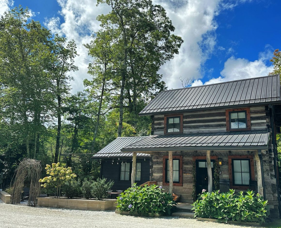 Blue Ridge Resorts in NC: Flat Mountain Farm Is a Cut Above - QC Exclusive